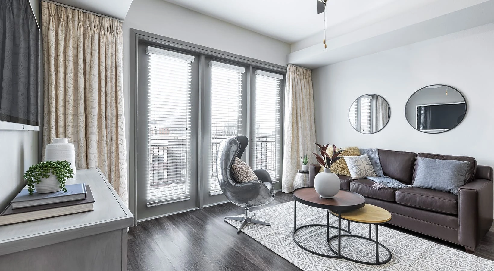 The Kenzie at the Domain Apartments | AptAmigo