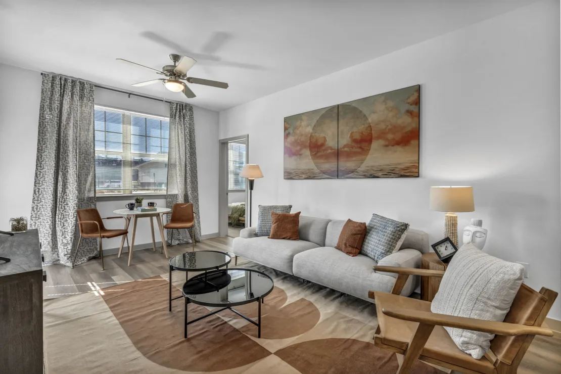 The James on Grand Avenue Apartments | AptAmigo