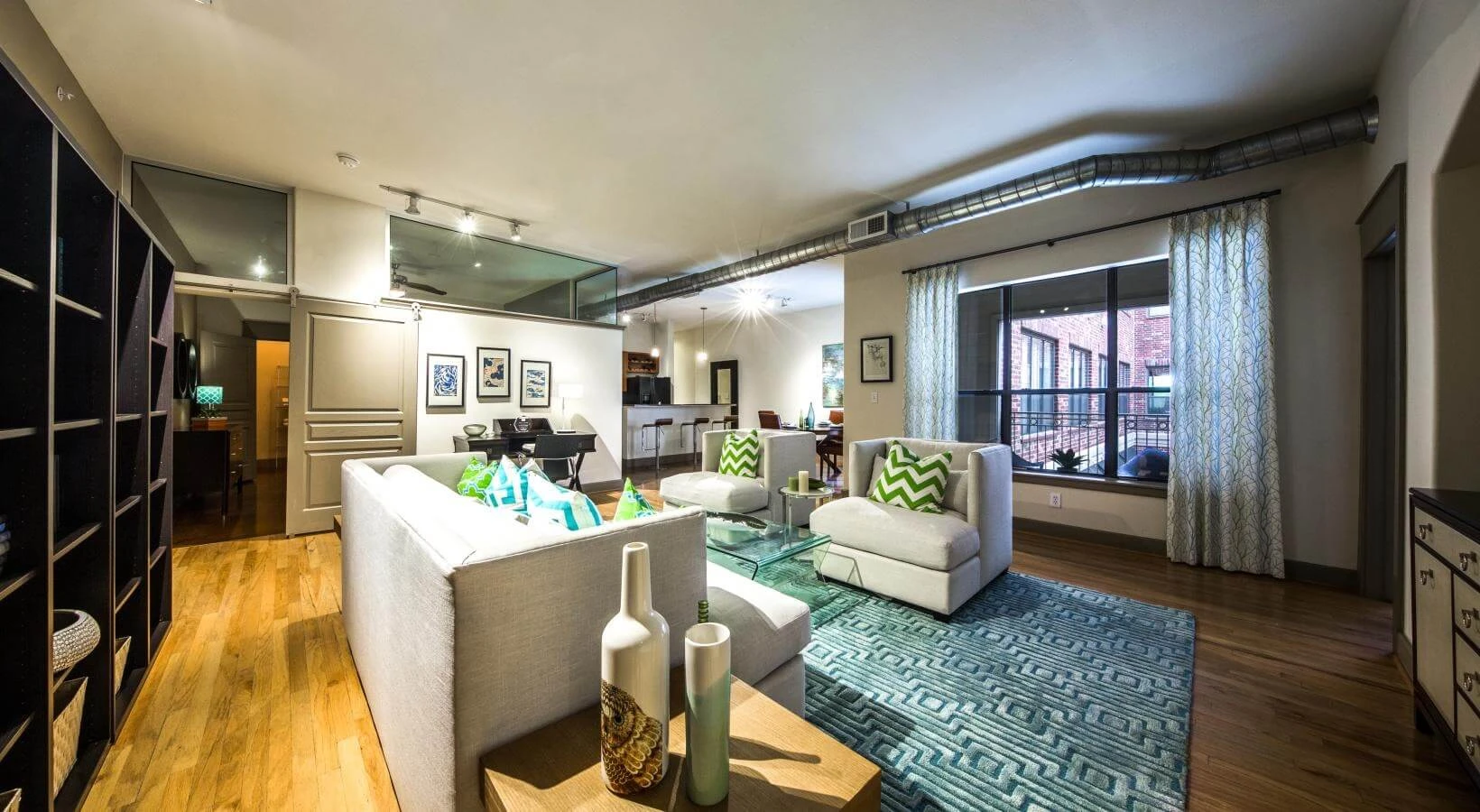 Sabine Street Lofts, Houston | Reviews & Apartments for Rent | AptAmigo